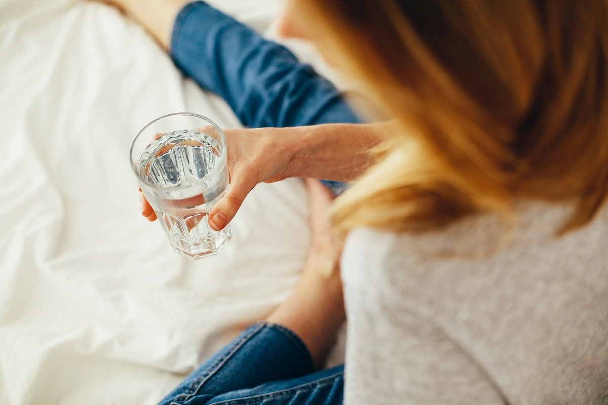 Benefícios de Beber Água Morna | Teresa Martins